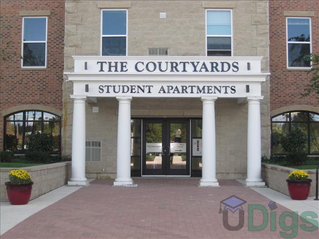 The Courtyards Student Apartments at 1780 Broadway in Ann Arbor, MI - 4 ...